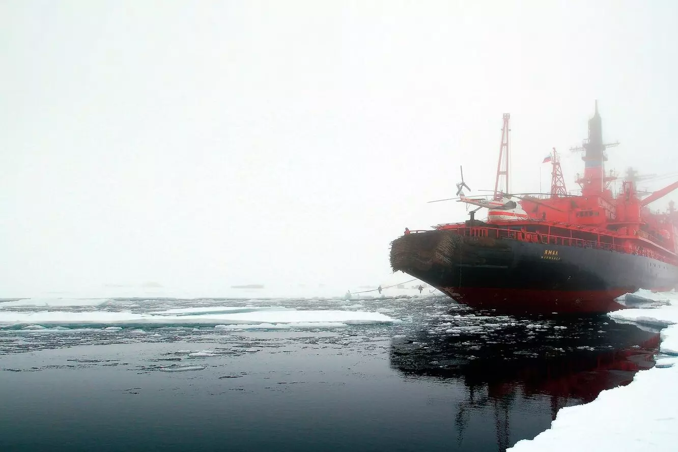 Ice goavan'ny ranomandry: fitsirihana icebreaker