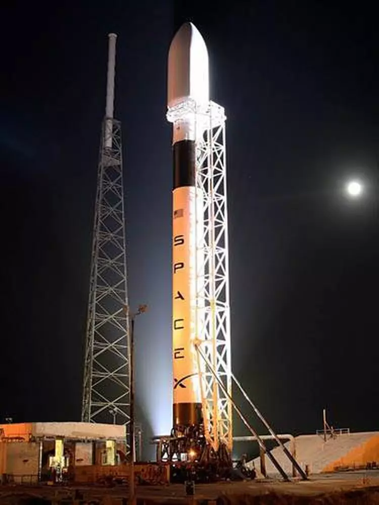 Lẹhin ifilọlẹ aṣeyọri ti gbigbe Falcon 9, awọn olupilẹṣẹ rẹ pinnu lati dinku eto idanwo naa. Botilẹjẹpe o tọ lati ṣe akiyesi pe awọn idanwo ko ni abawọn