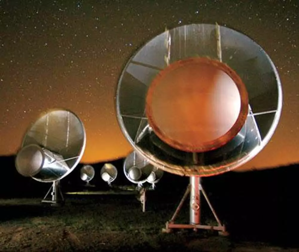 Kabahin sa proyekto sa SETI, ang ATA Telescope Array nga hapit na mahuman sa California mag-scan sa kalangitan sa usa ka wala pa nakit-an nga halapad nga mga balud sa radyo.