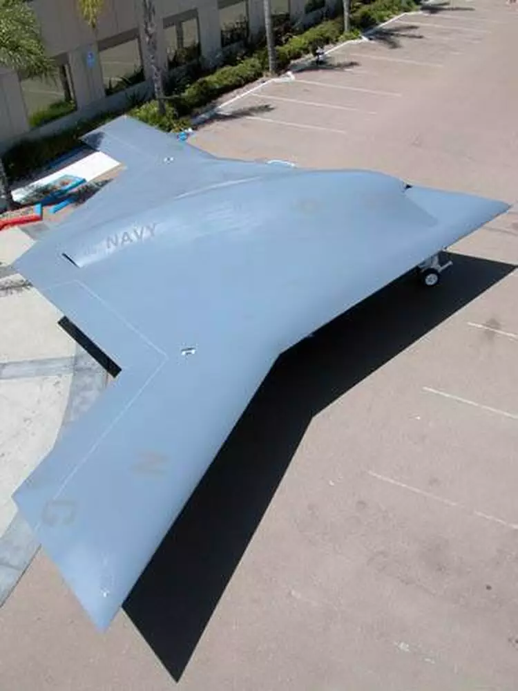 Ikizamini cya mbere cyindege ya drone X-47B cyabaye ku ya 4 Gashyantare