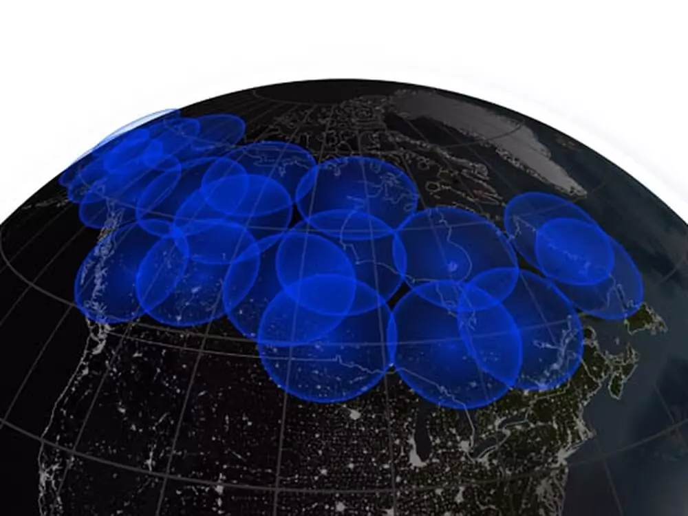 Vaatlustes täiendab viit THEMISe satelliiti 20 maapealset jaama, mis jälgivad aurorasid