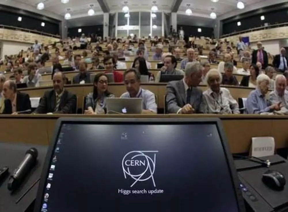 Sinyalin tespiti, 4 Temmuz 2012'de CERN açık seminerinde duyuruldu.