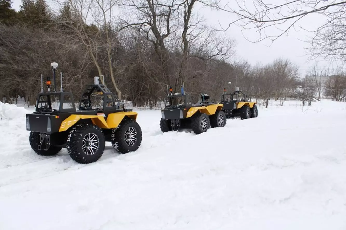 රියදුරු රහිත ATV: Grizzly Robotic Utility Vehicle 334012_4