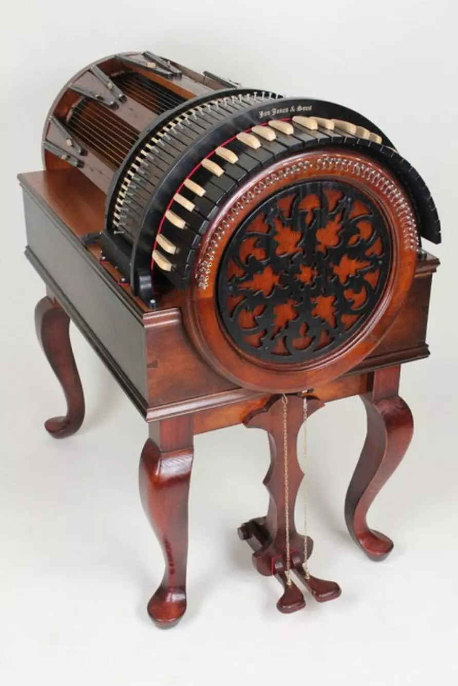 Wheelharp: جھڪيل تار جو اوزار 334168_2