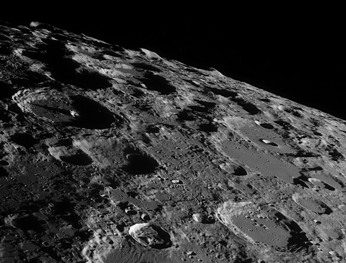 Ntev Lunar Dynamo: Lub Mechanisms ntawm Magnetism 334210_3