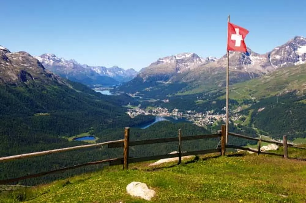 Plenerowa wystawa fotografii „Panoramy Szwajcarii” 336254_2