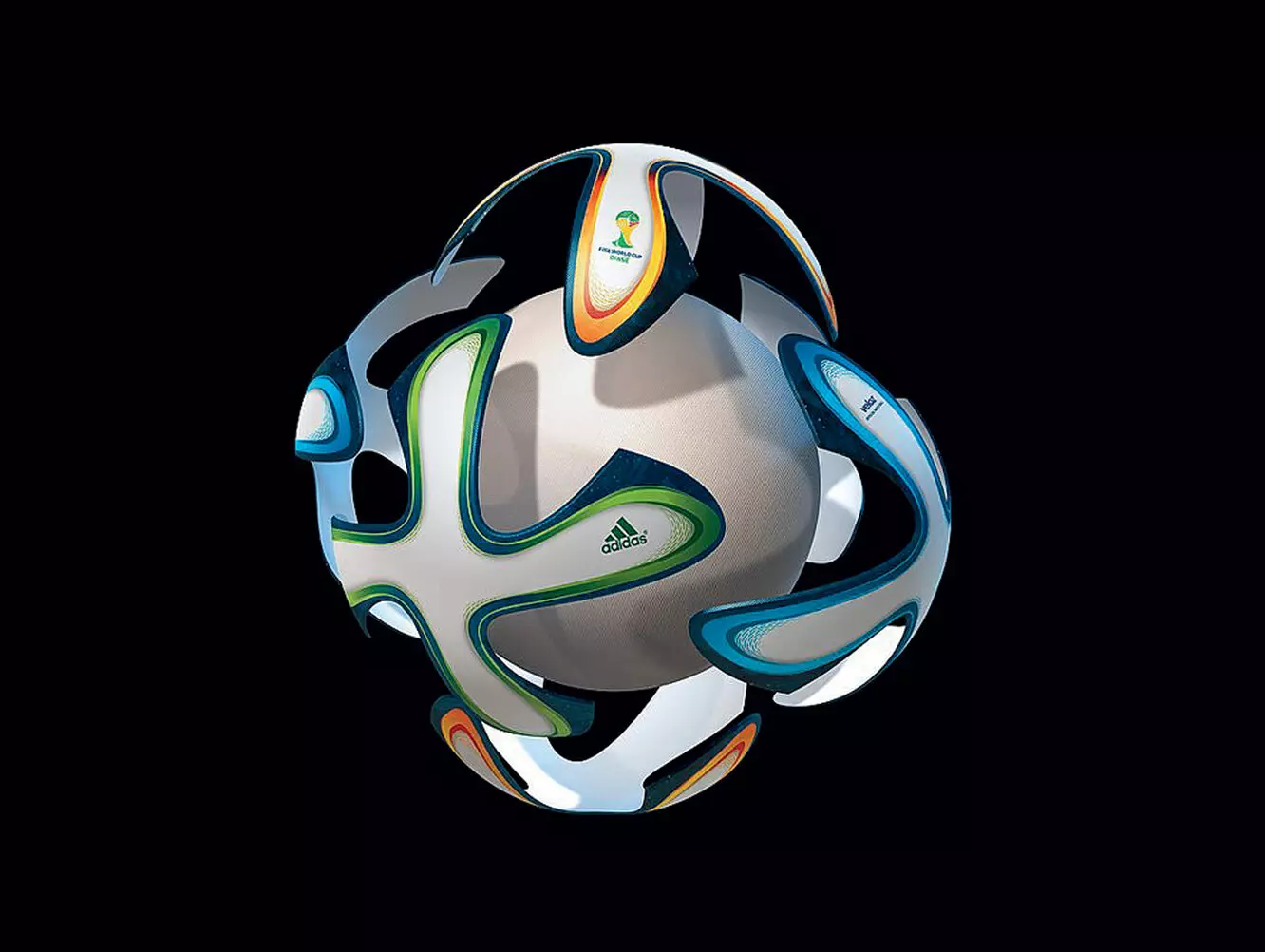 توسعه توپ 2.5 سال طول کشید، بیش از 600 بازیکن از 30 تیم مختلف از ده کشور جهان در برنامه آزمایشی شرکت کردند.