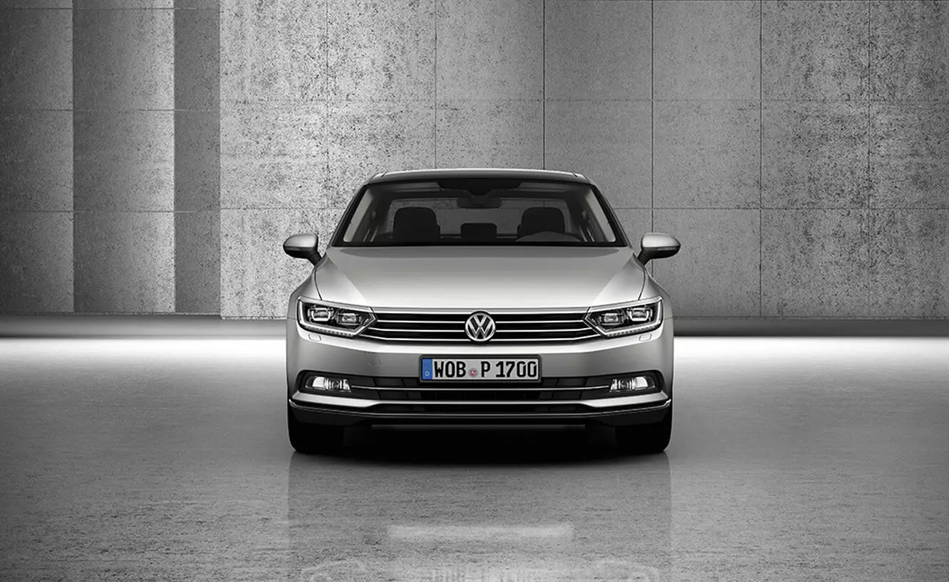 Passat 8th tiam: plug-in version thiab 