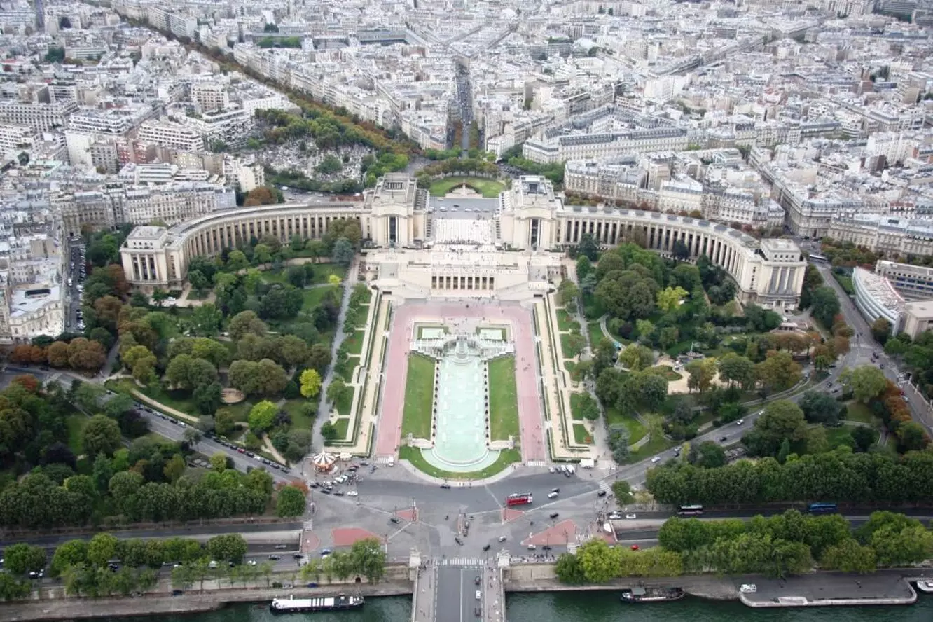 Siapa yang tinggal di Menara Eiffel? 338318_6