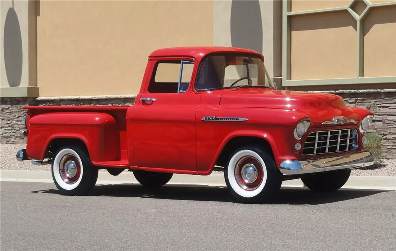 1956 Chevrolet 3100 ຈາກ Chevrolet Task Force utility line. ສາຍນີ້ປ່ຽນແທນ Advance Design ແລະໄດ້ຮັບຄວາມນິຍົມບໍ່ໜ້ອຍ.