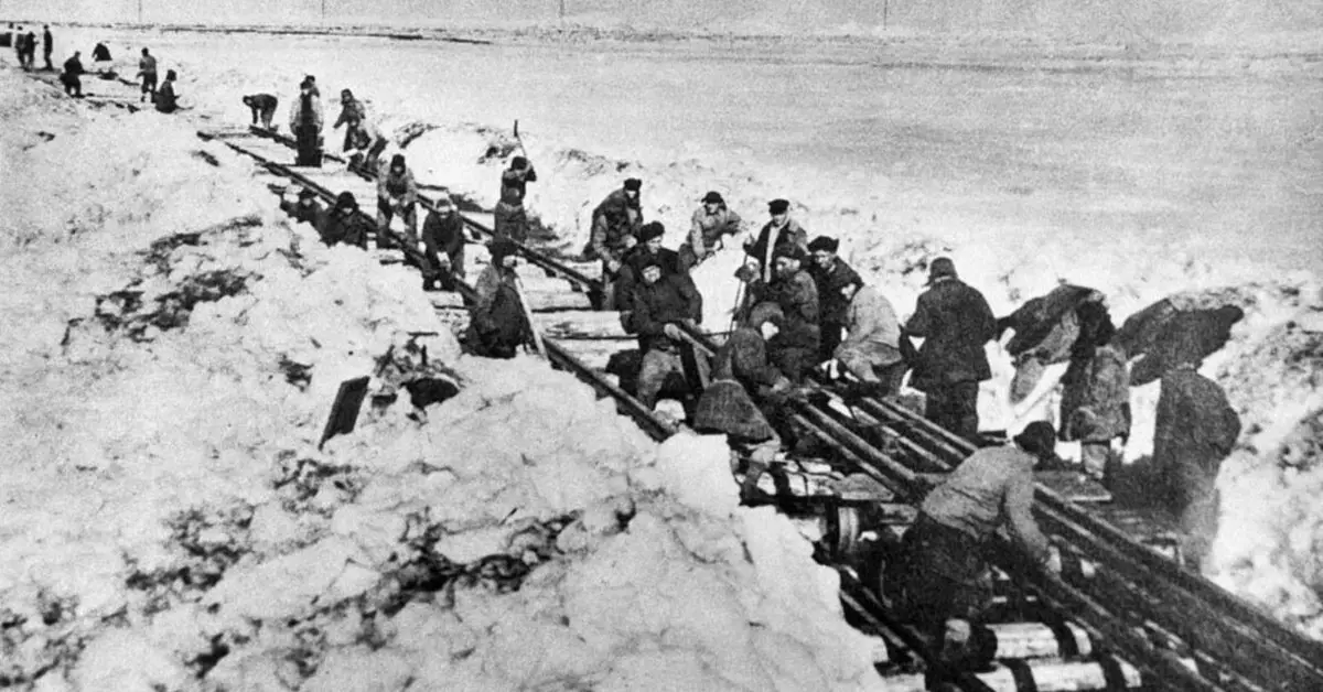 스탈린의 "죽은 길": 소련에서 건설 된 방법, 노동자의 역사