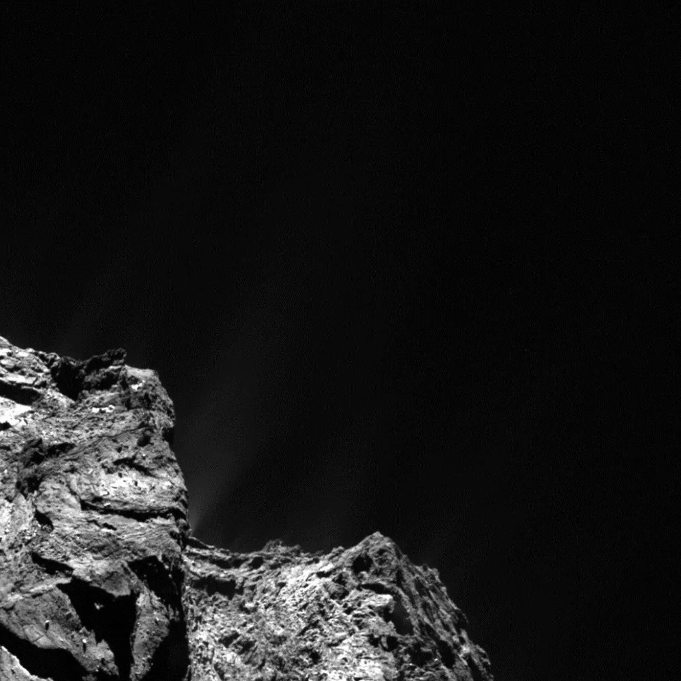 Churyumov-Gerasimenko-komeetalla tapahtui voimakas heitto 340353_3