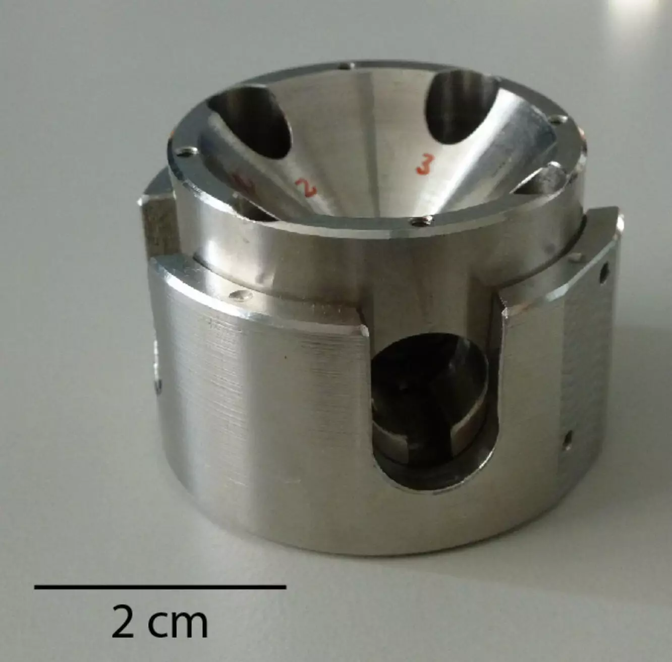 Rekorda premo sub artefaritaj kondiĉoj: 7,7 milionoj da atmosferoj 340484_2