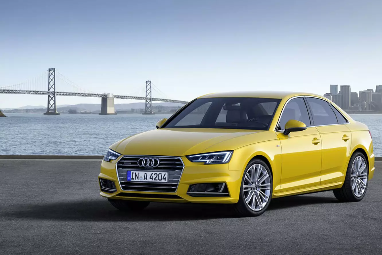 الإعلان عن الأسعار الروسية للجيل الجديد من Audi A4