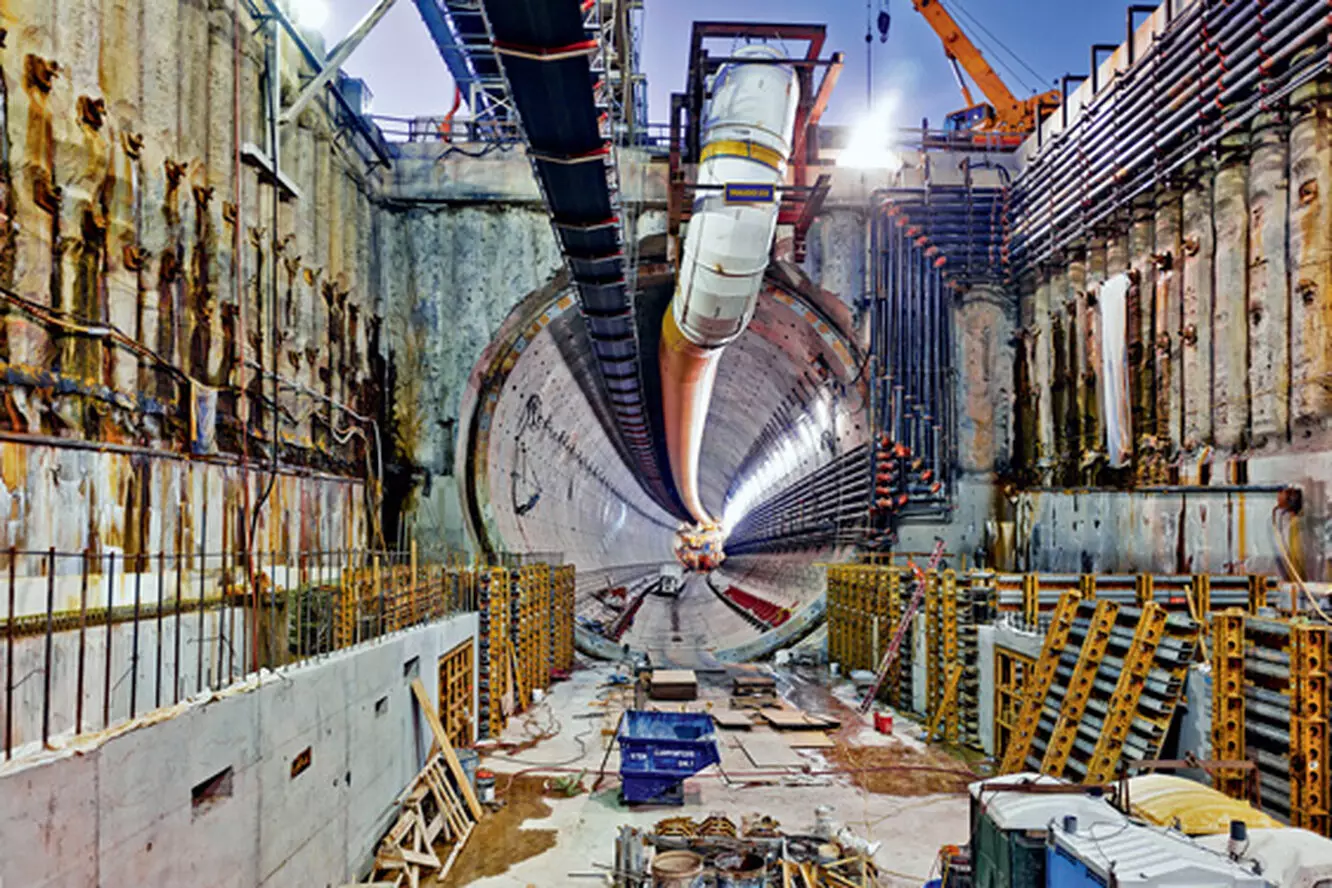 在西雅圖，修復巨型隧道盾構“Berta”