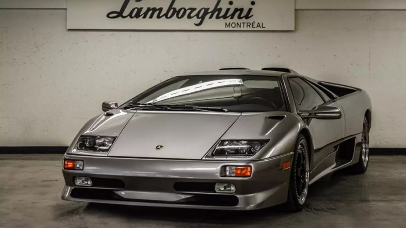 Lamborghini Diablo ntle le mileage e ile ea hlaha ka thekiso 343467_3