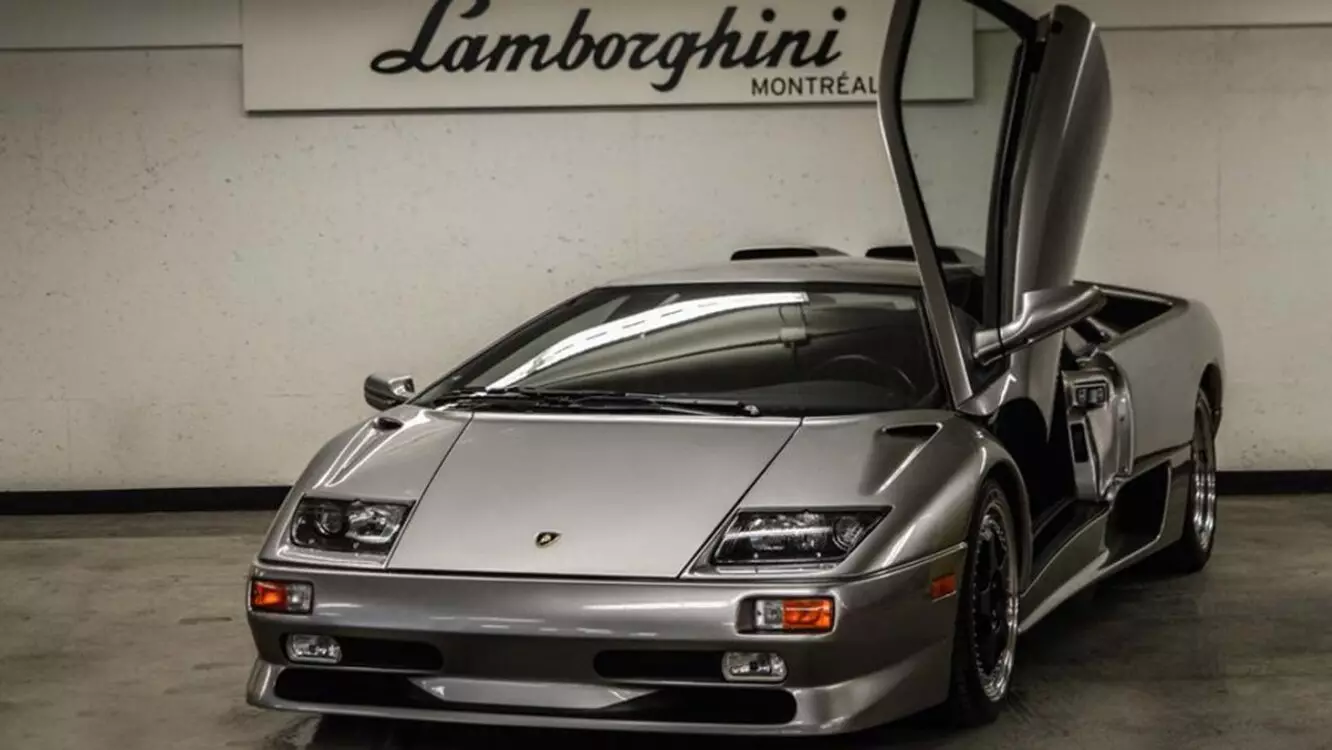 Lamborghini Diablo ያለ ማይል ርቀት በሽያጭ ላይ ታየ 343467_4