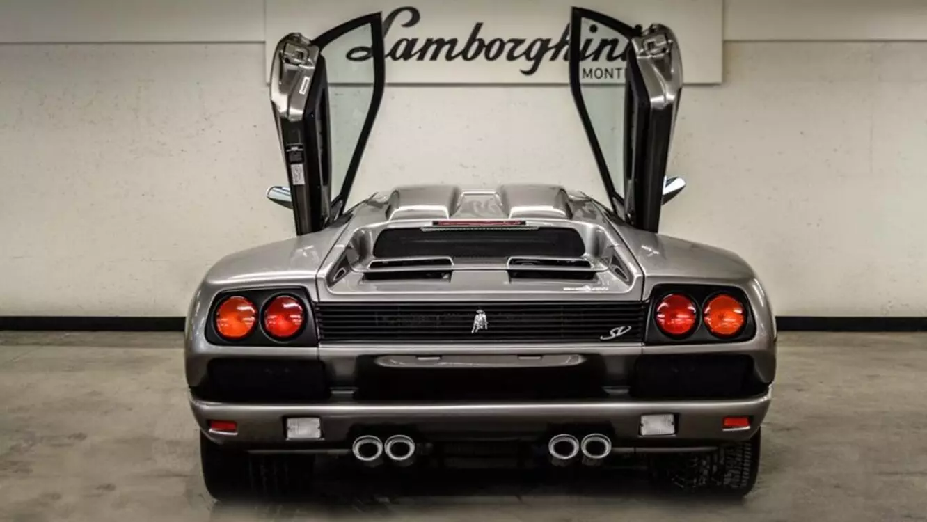 Lamborghini Diablo ያለ ማይል ርቀት በሽያጭ ላይ ታየ 343467_8