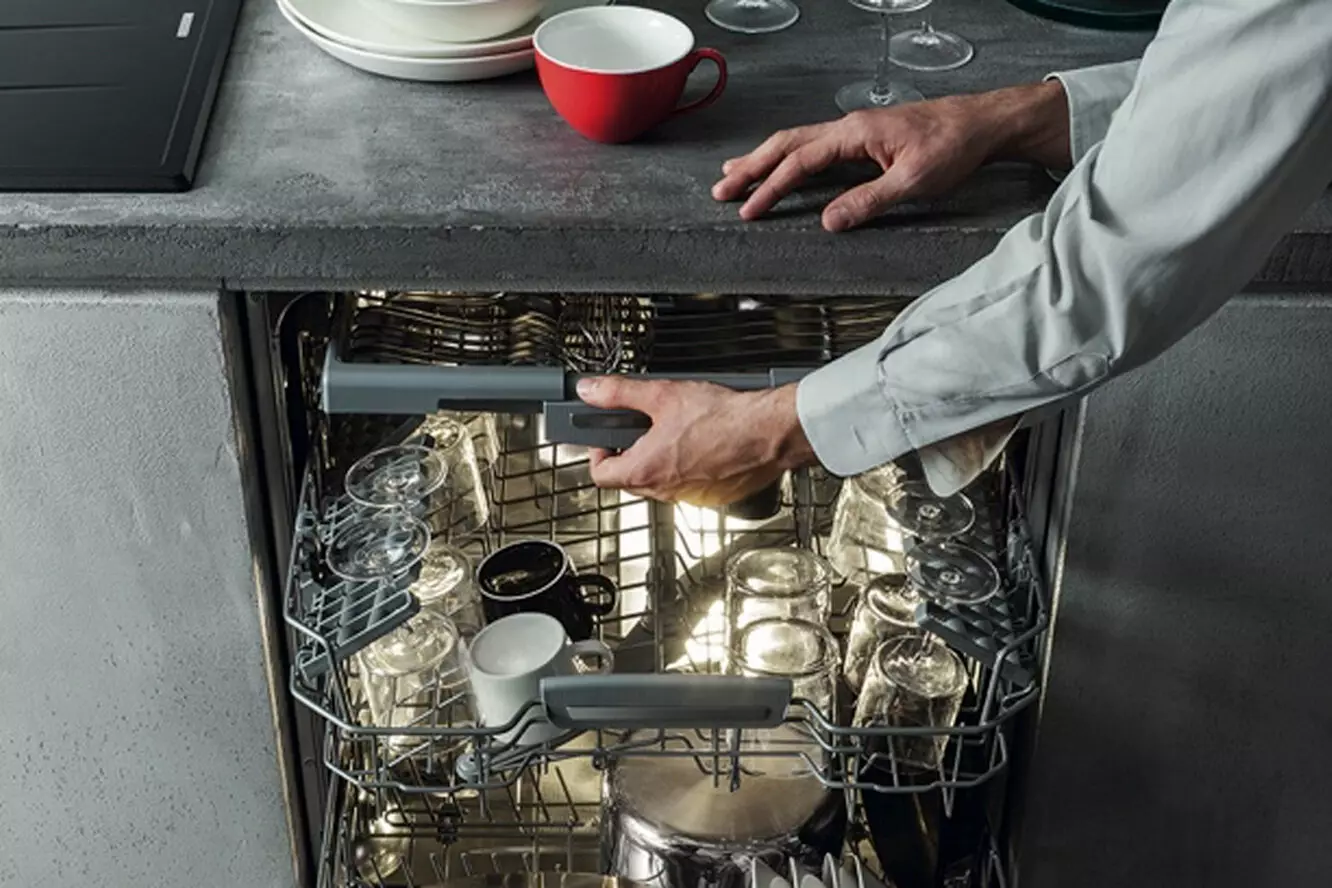 Nuove lavastoviglie Hotpoint: l'evoluzione della tecnologia della pulizia