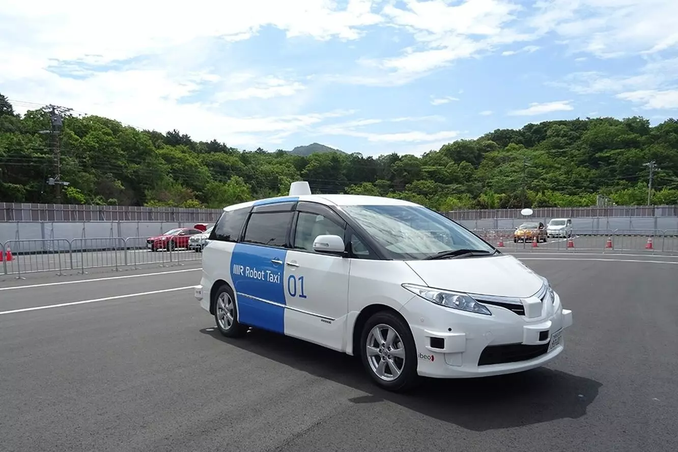 Taxi autónomo probado en Japón 343930_3