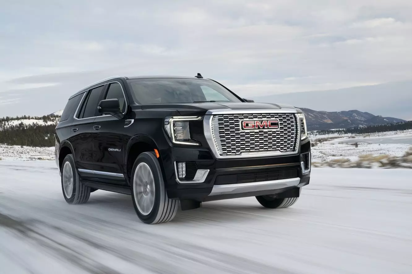 La GMC Yukon SUV hazarde enkondukis la funkcion de turniĝo surloke