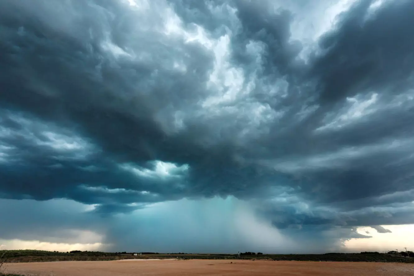 Deep Thunder: Huab cua qhov tseeb tiag tiag