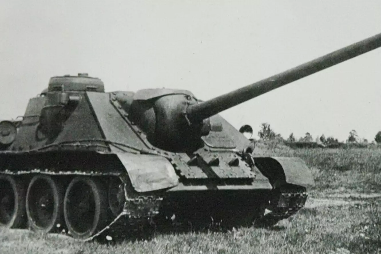 A tarihin kai-propelled gunner Zhurenko: tamer na 