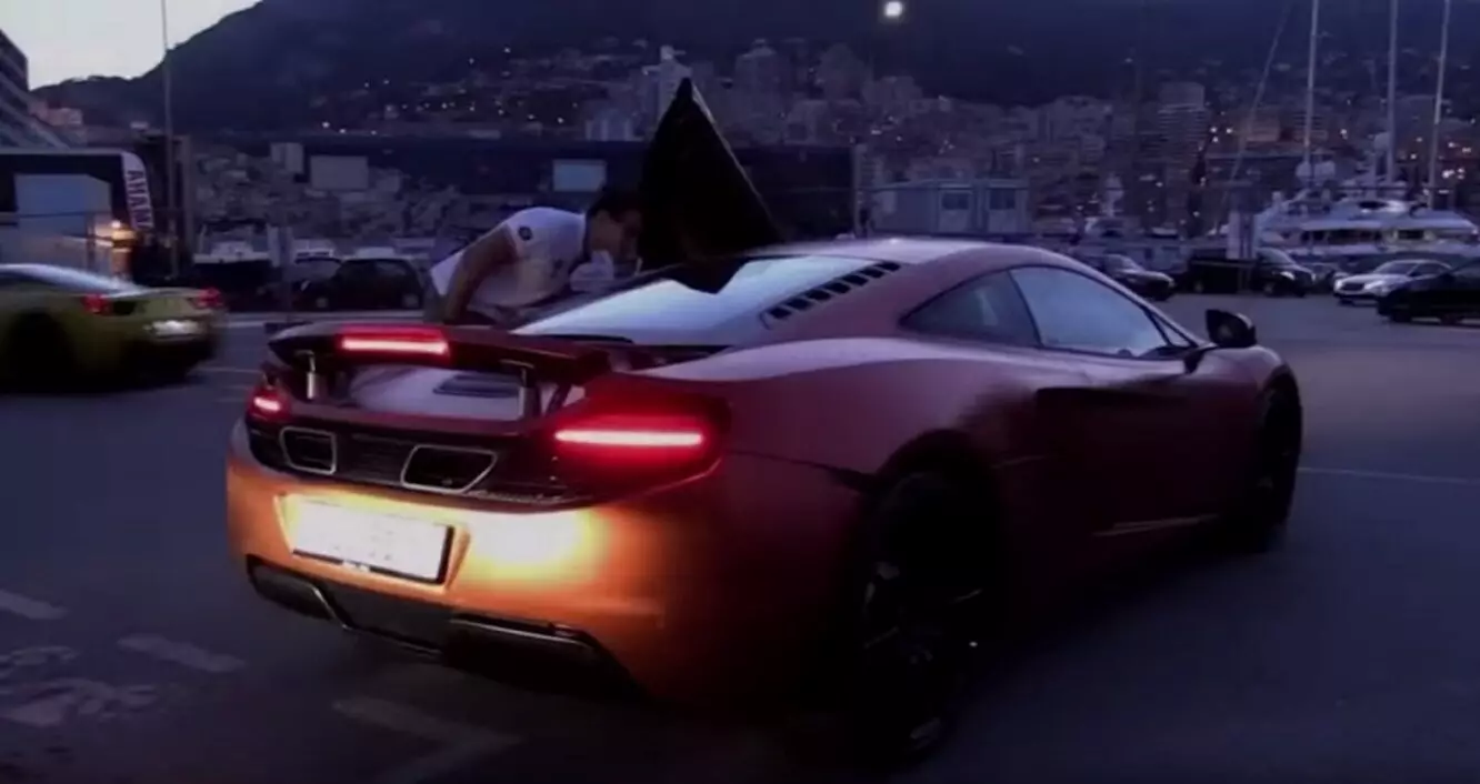 Mokhoa oa ho khantša sakerete ho tloha supercar: video 346814_3