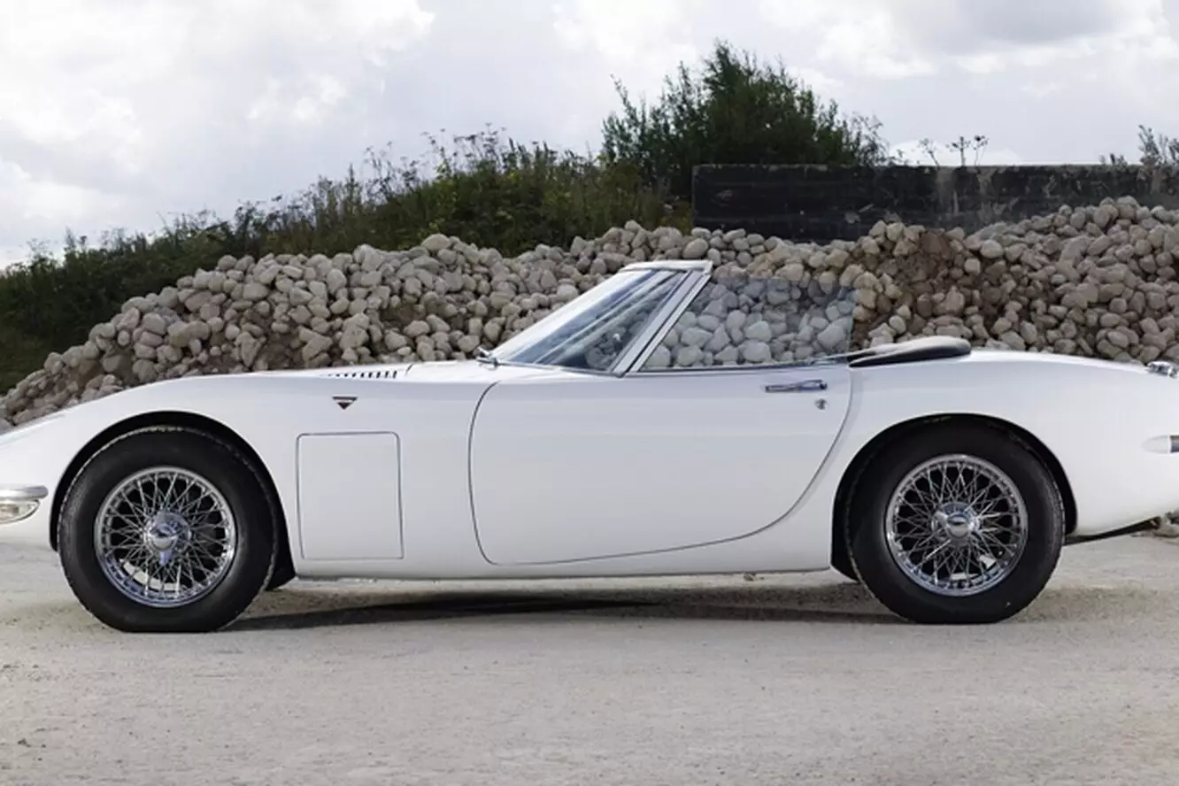 Sjaldgæfasti Bond bíll: Toyota 2000GT breytibíll/Targa