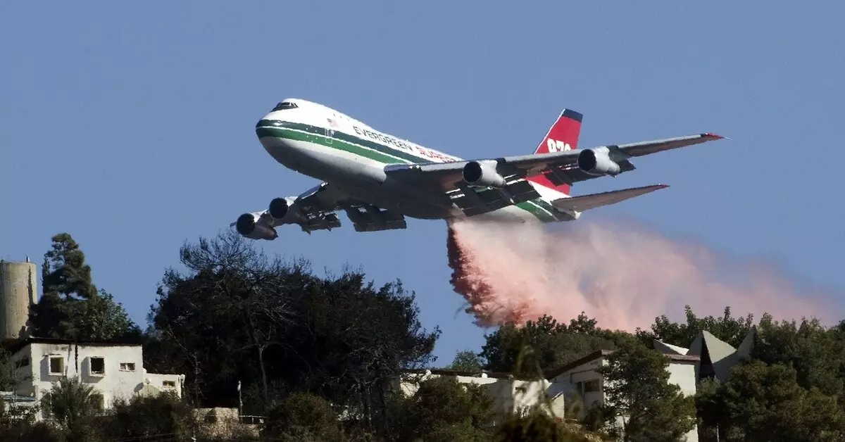 747 Global SuperTanker: jirgin sama mafi girma na kashe gobara a duniya