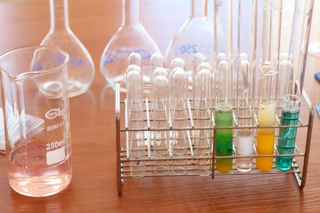 Maskavas Valsts universitātes ķīmiķi ir izstrādājuši uzlabotu veidu ķīmisko reakciju veikšanai