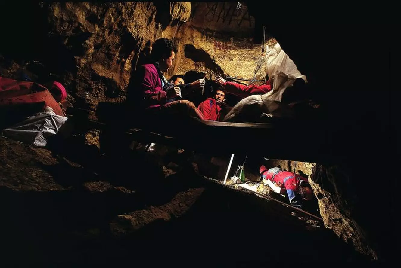 cueva de huesos