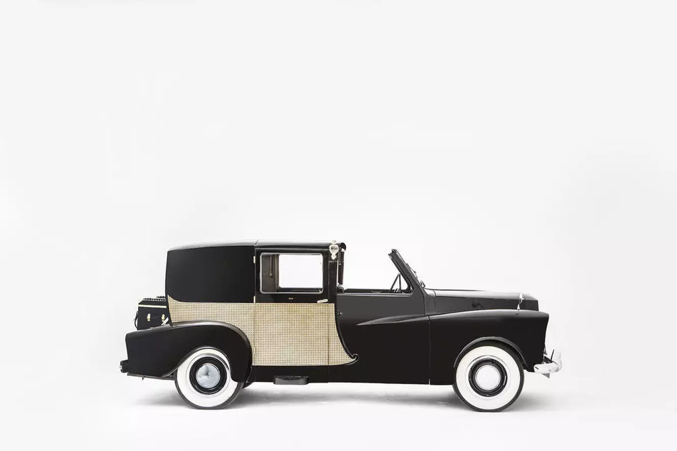 Austin FX4 Brougham Sedanca: hoe't in Londenske dandy in taksylimousine woe 350677_2