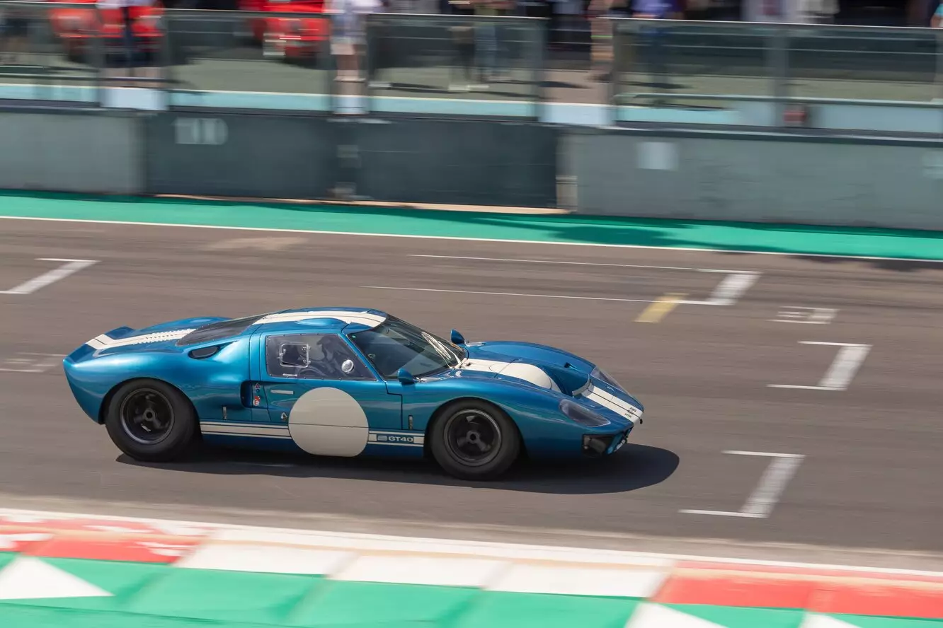 Triumph at Le Mans. What's special about the Ford GT40, the car that surpassed Ferrari