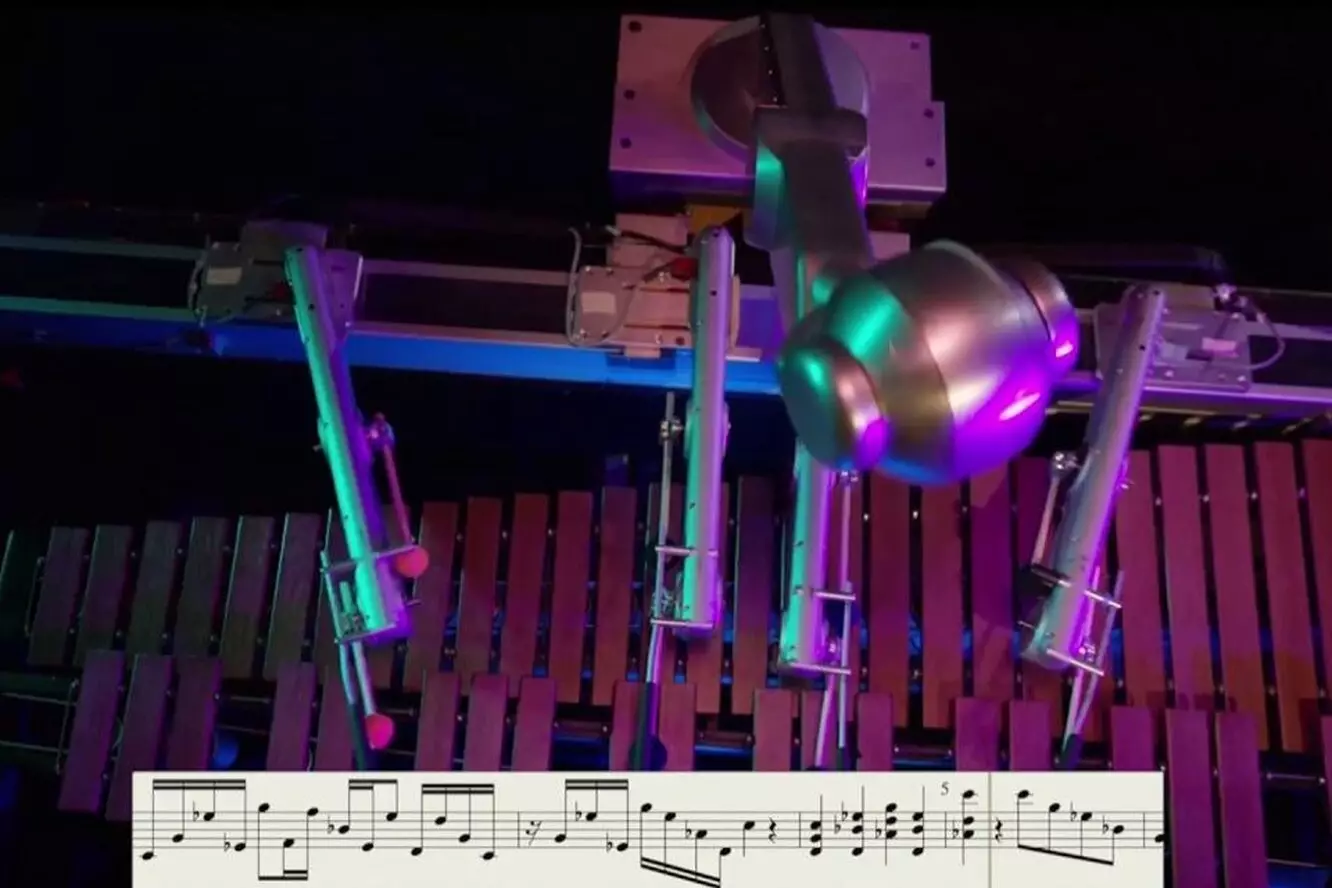 Bəstəkar robot: mahnılar bəstələyir və marimba çalır