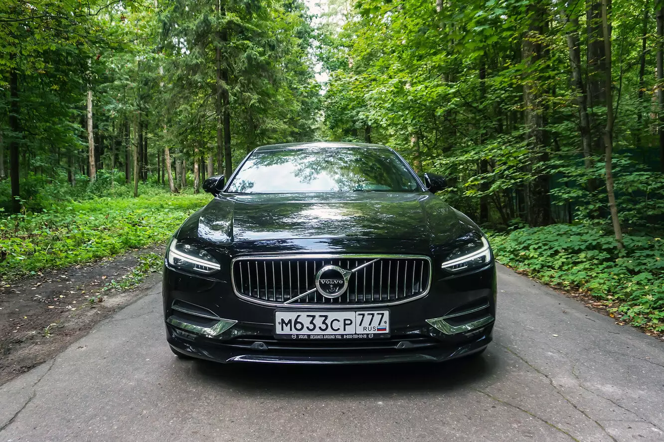 Асыл жөнөкөйлүк: Volvo S90 сыноо 353162_6