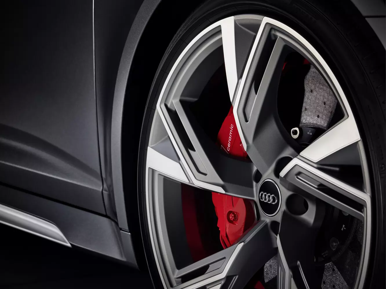 2021 Audi RS6 ටෙස්ට් ධාවකය 353723_7