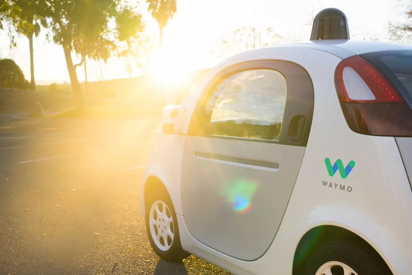 Waymo isejuhtivad autod on läbinud juba 4 miljonit miili