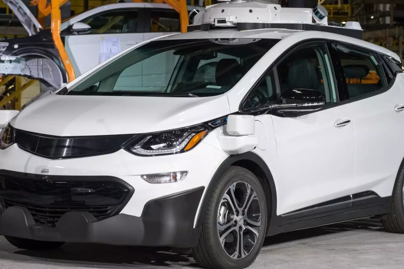 General Motors prevede di lanciare un servizio di robot taxi nel 2019