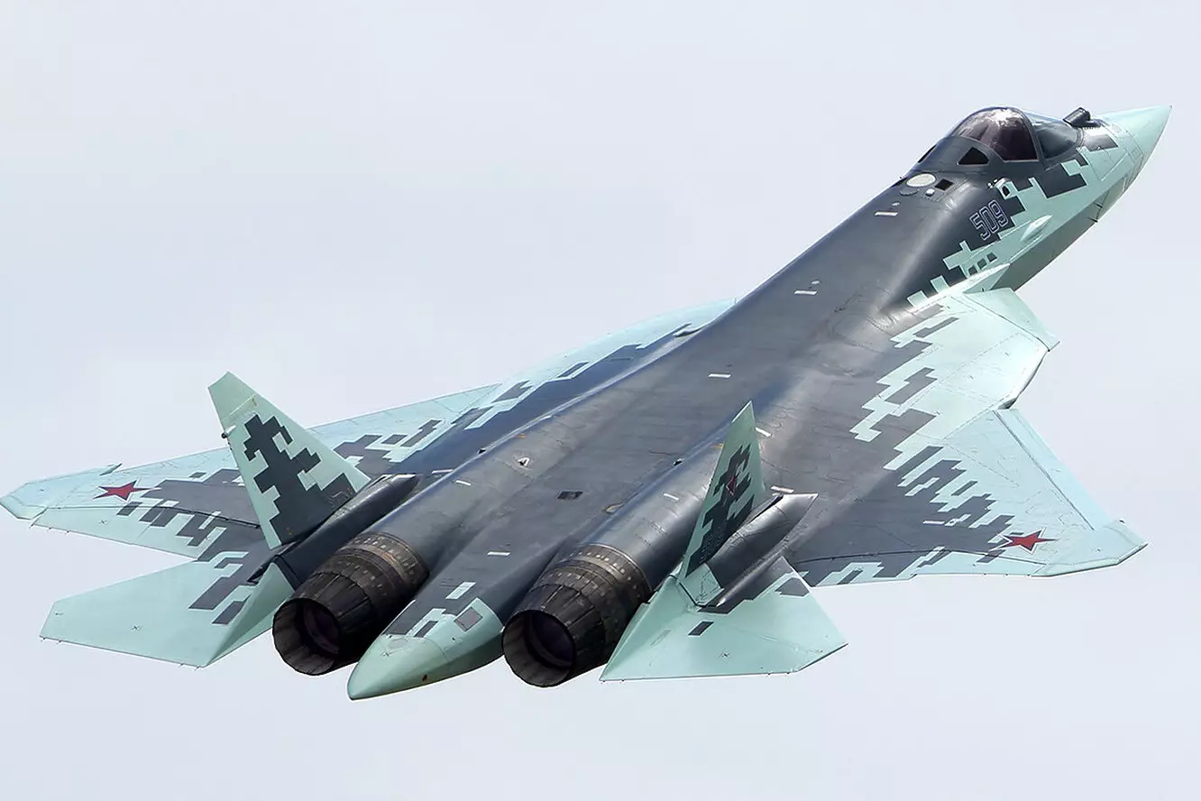 Su-57 het die enjin van die tweede fase ontvang