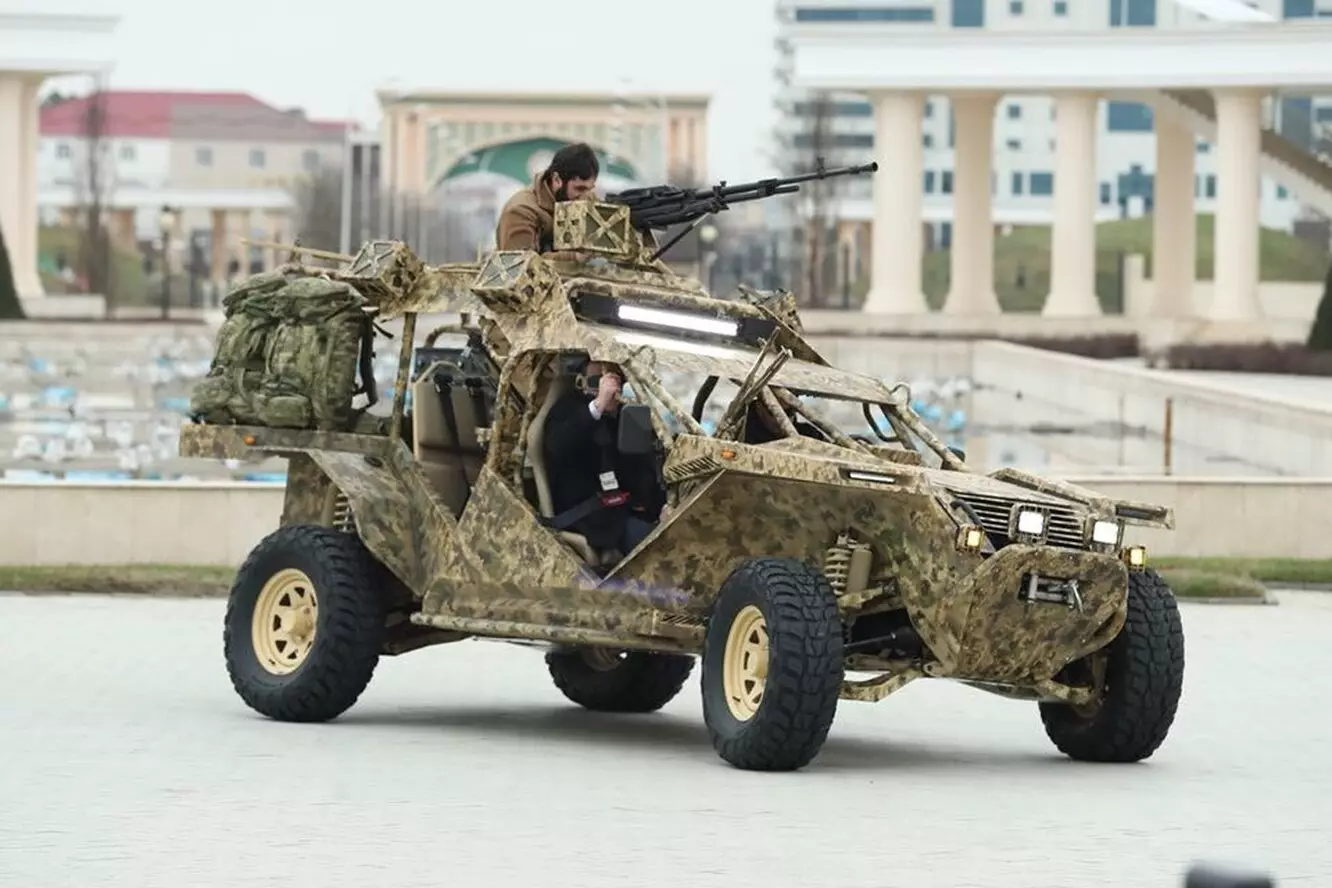 Chechen SUV chidwi kunja