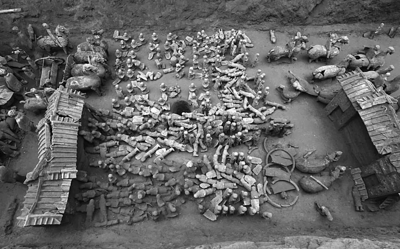 Ikaduhang terracotta army nga nakit-an sa China 355489_2
