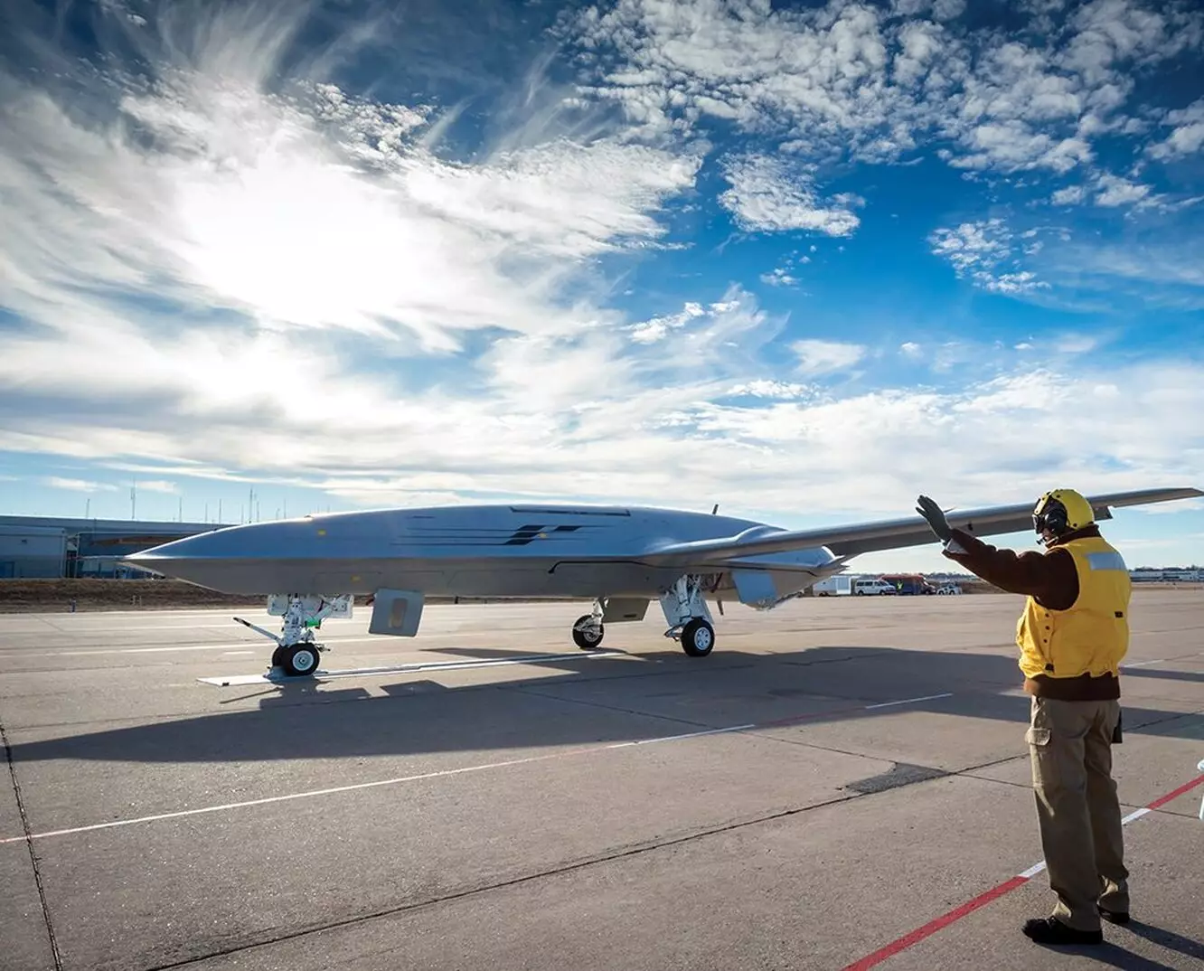 „Boeing“ išbandė nepilotuojamą tanklaivį T-1 355571_2