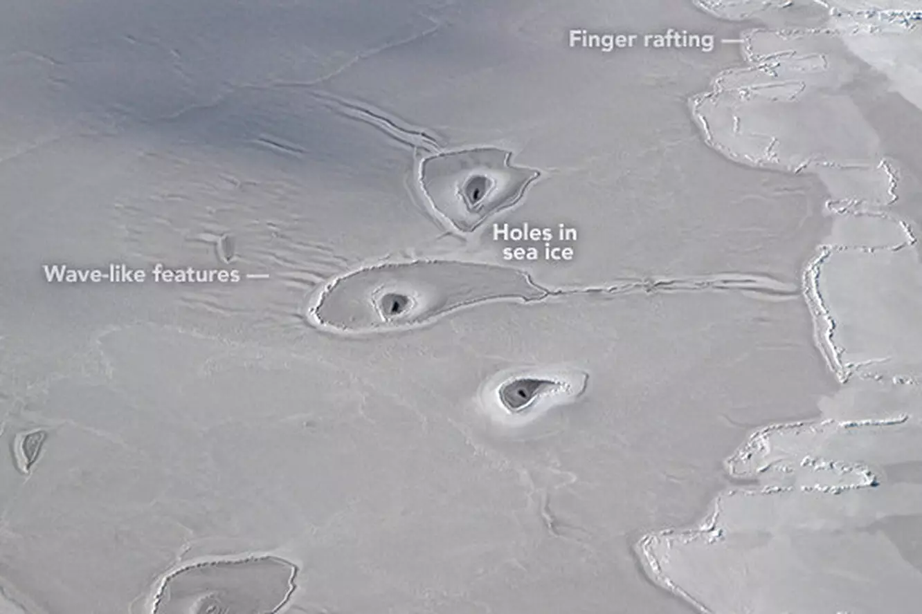 NASAは、北極の氷の穴がどこから来るのかを知りません