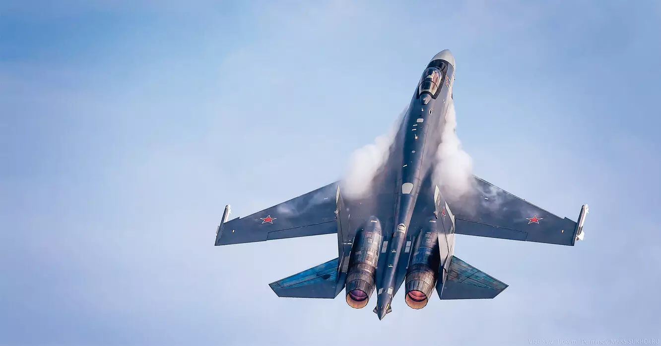 Su-35 thiab nws cov ntaub ntawv thiab kev tswj hwm 356125_4