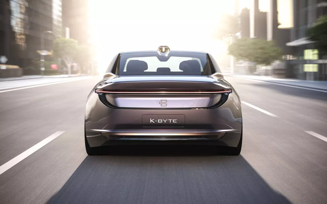 Rivalul chinez al lui Tesla a prezentat un sedan electric autonom 356794_5