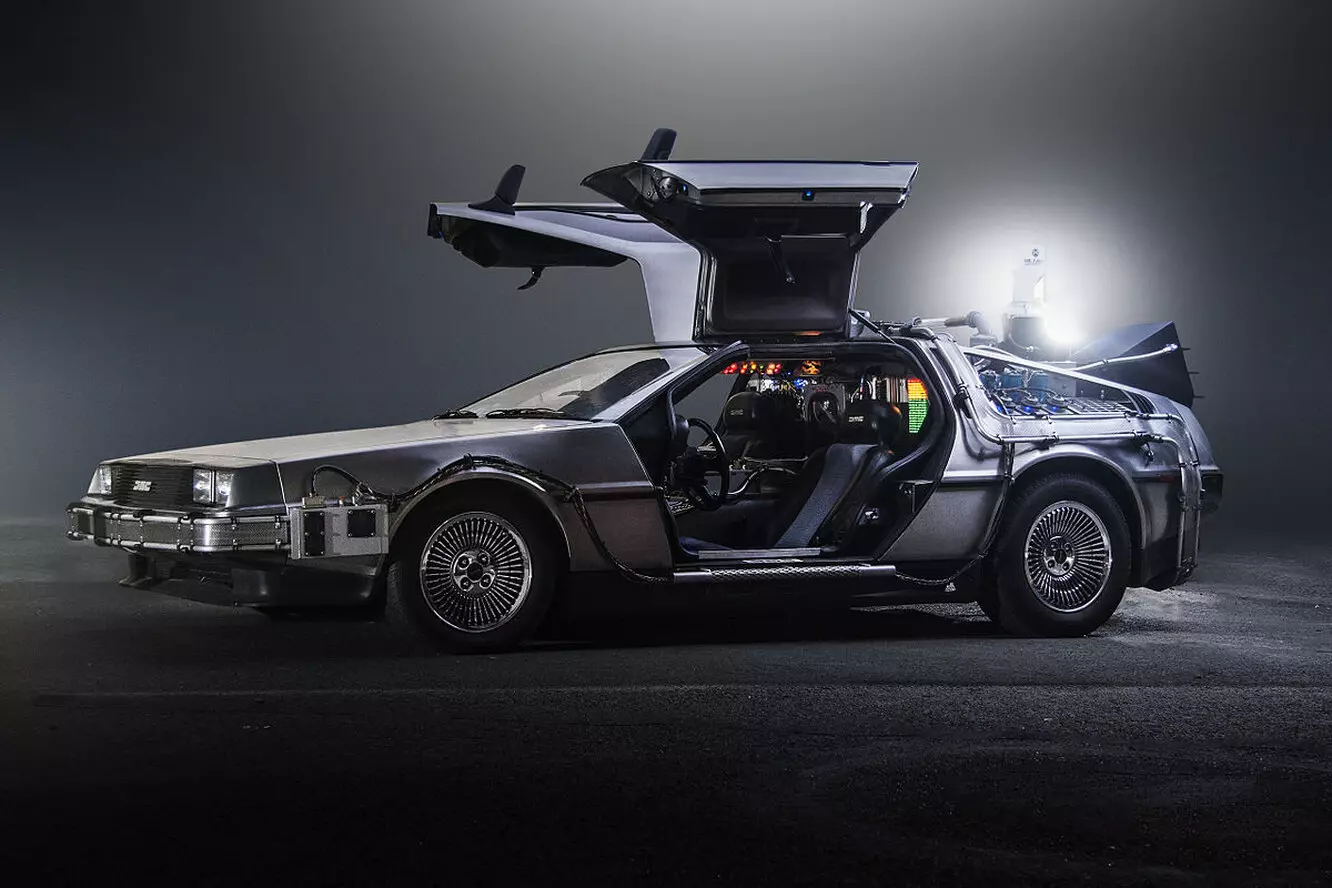 1981 DeLorean DMC-12，回到未來