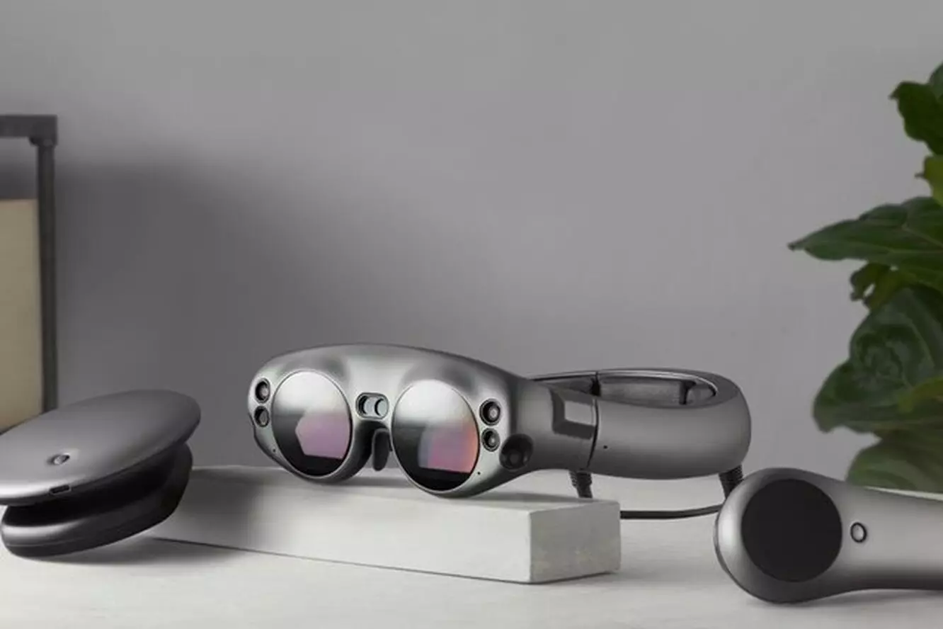 Nagpakita ang Magic Leap ng augmented reality glasses sa aksyon