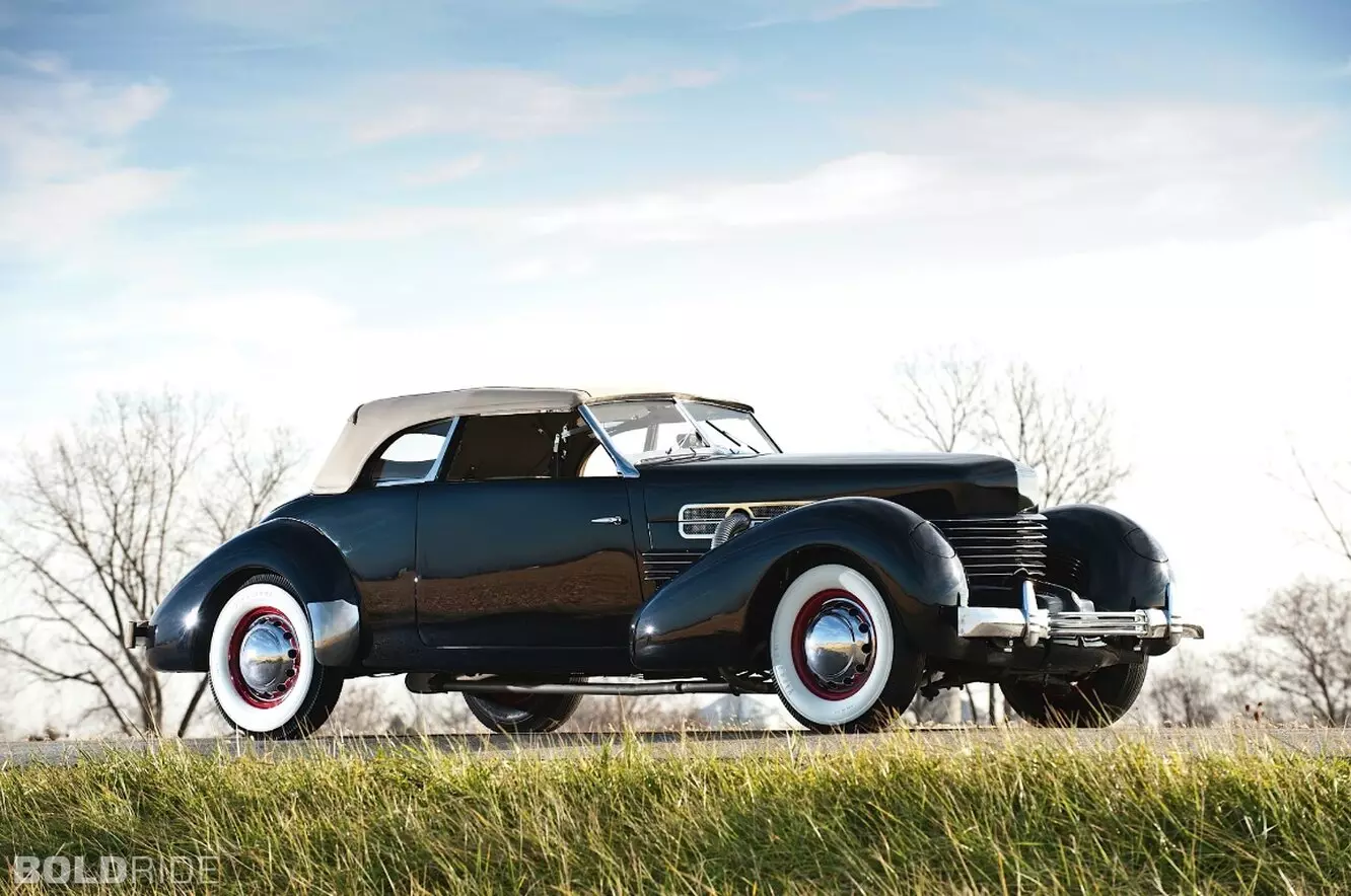 Most Beautiful Cars: Cord 357485_3