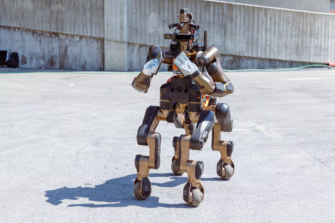 Kentauro: Kentauro gelbėjimo robotas 357543_1